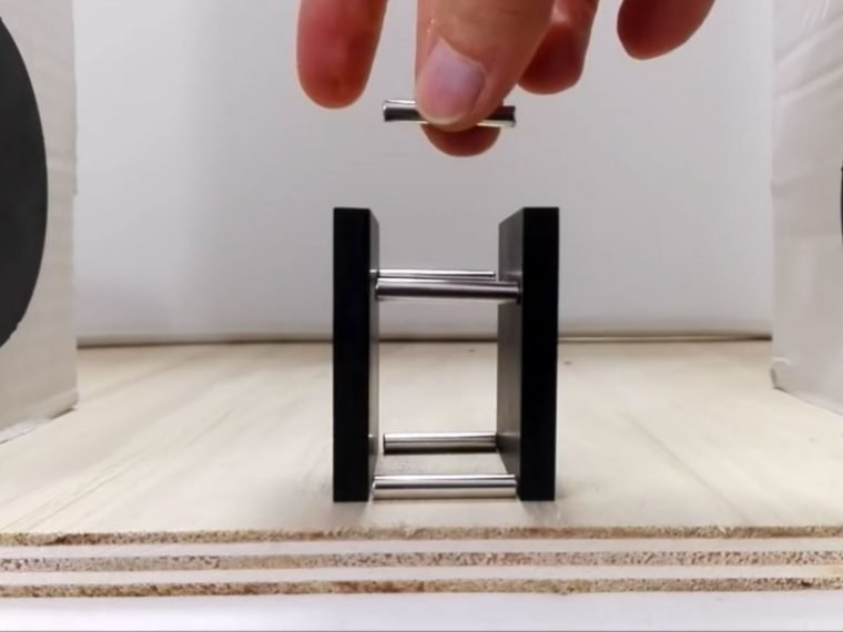 Levitating Magnets, Multi Magnetic Levitation – Magnetic Games