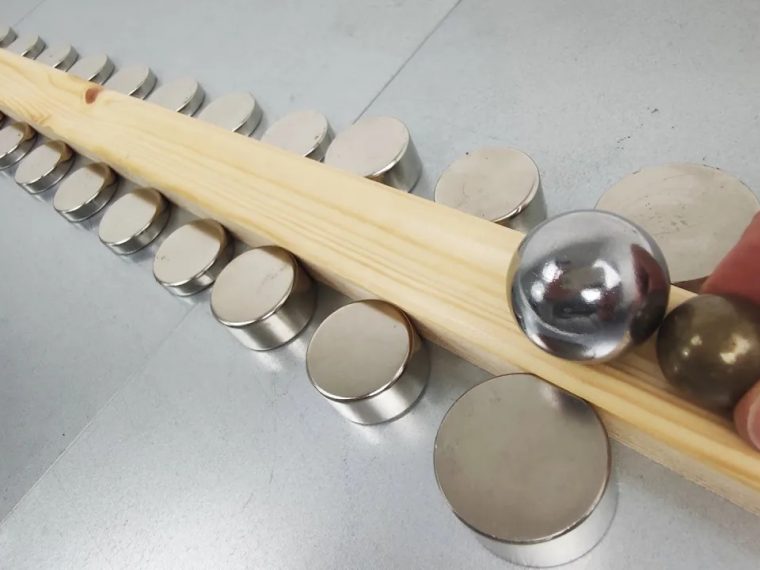 3 Amazing Tricks with Magnets | Magnetic Games – Magnetic Games