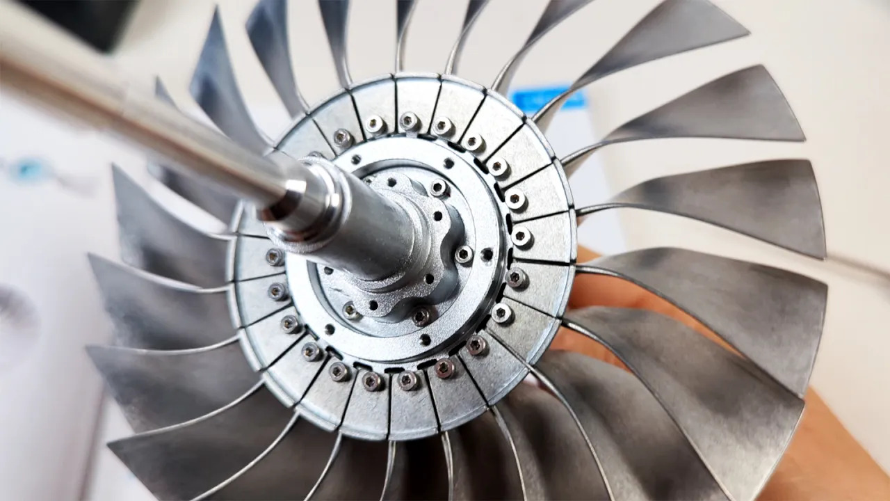 Aircraft Jet Engine Model that works – Magnetic Games