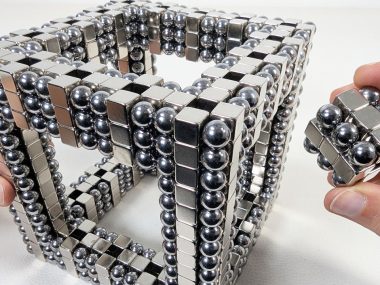MAGNET CUBE – Magnetic Games
